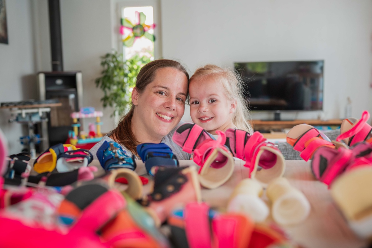 Anwendergeschichte von Lisa mit Orthesen und Rollstuhl